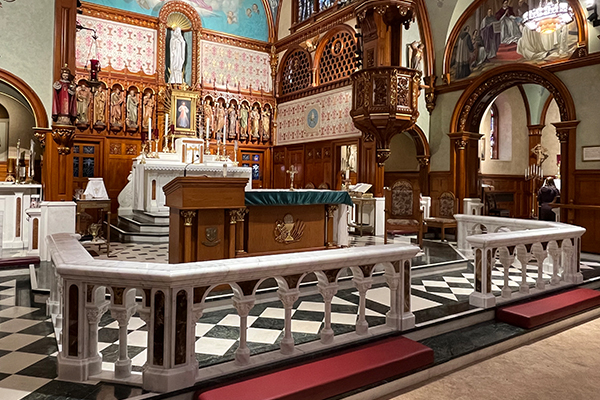 Altar Rail Restored in the National Shrine | Marians of the Immaculate ...